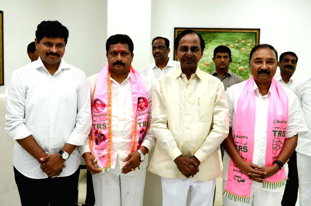 K Chandrasekhar Rao greets the newly elected Rajya Sabha members of TRS