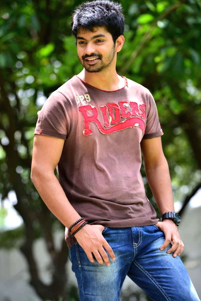 Telugu film 'Panchadara Pachi Mirchi' stills