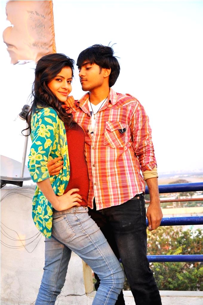 Telugu movie 'Anukunnadi Okati Ayinadi Okati' stills