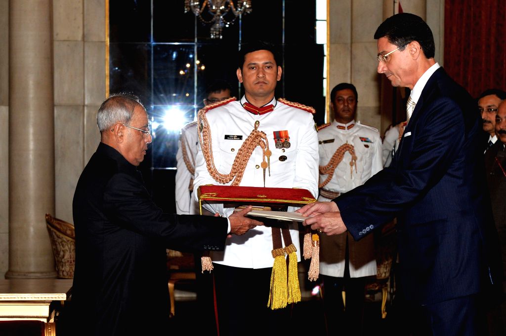German Ambassador-designate presents his credentials to President Mukherjee