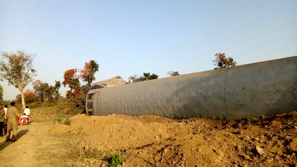 Mahakaushal Express derails in UP