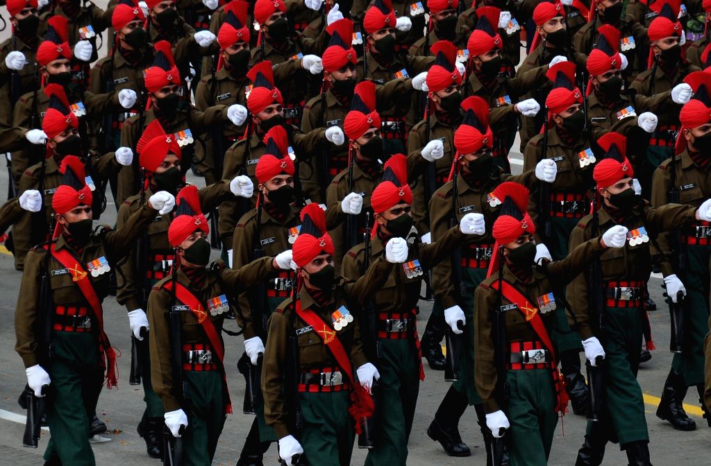 The contingent of J&K Light Infantry (JAK LI) march past during the ...