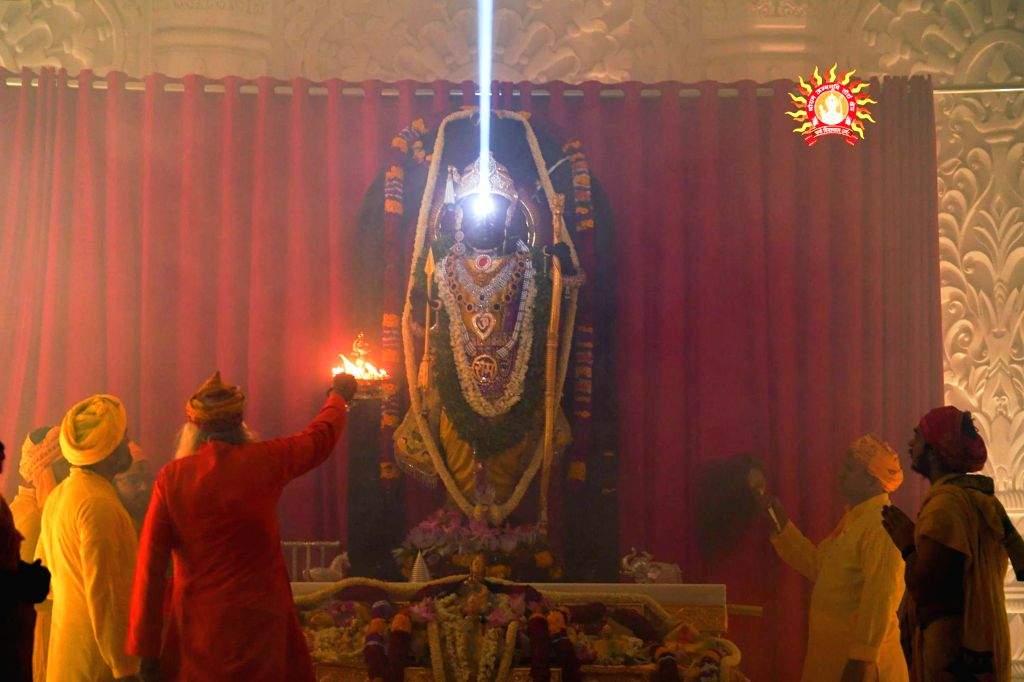 The idol of Ram Lalla adorns 'Surya Tilak' on his forehead on the ...