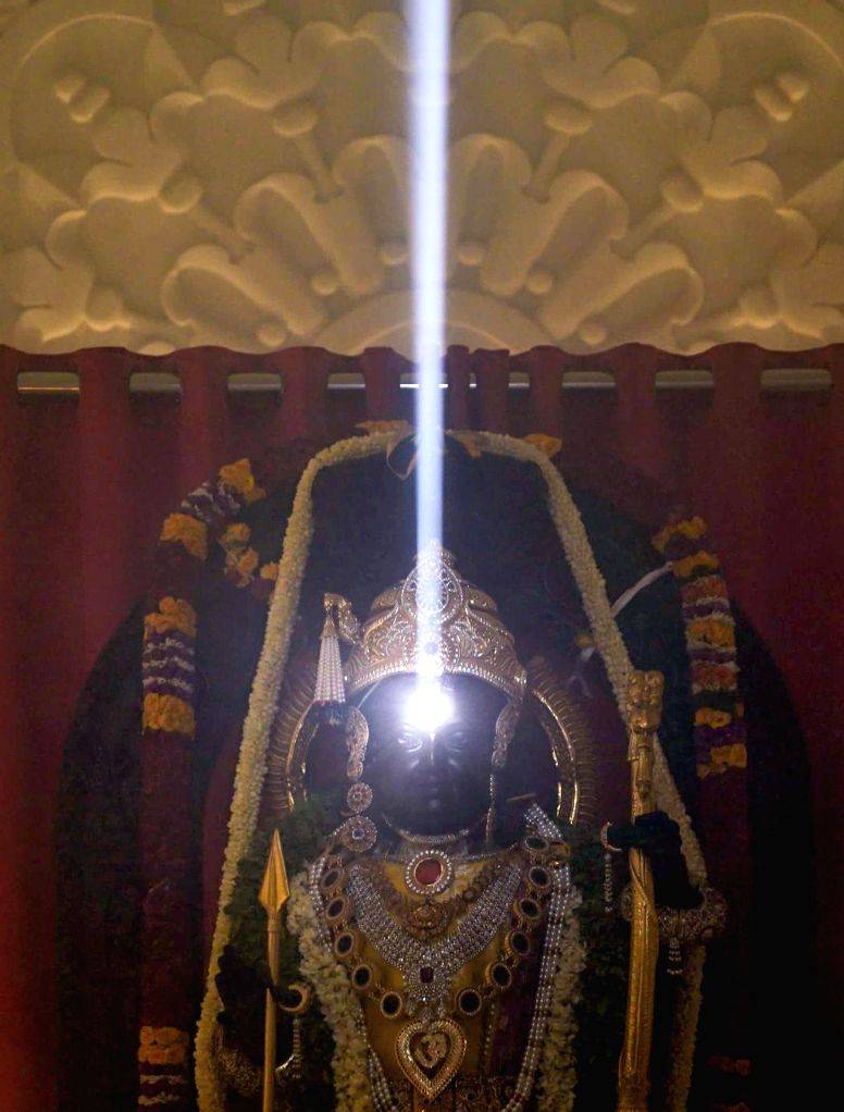 The idol of Ram Lalla adorns 'Surya Tilak' on his forehead on the ...