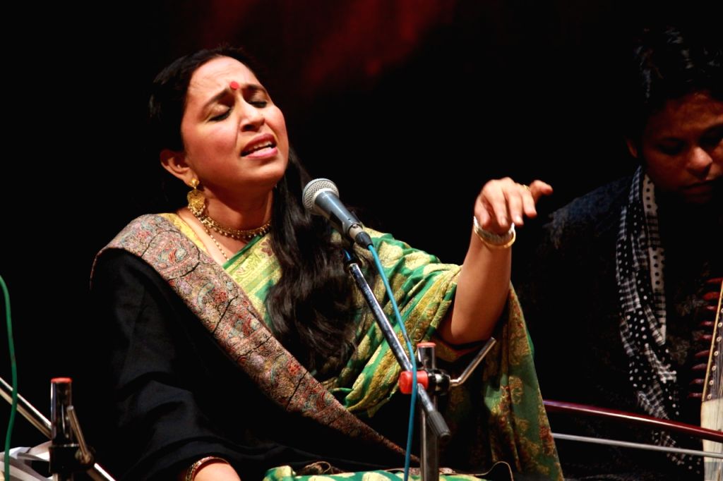 Free photo :The possibilities of connections are exciting: Singer Vidya ...