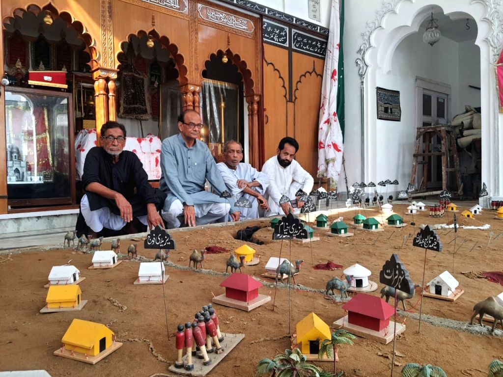Free Photo: The scene of Karbala speaking in Amroha, UP.