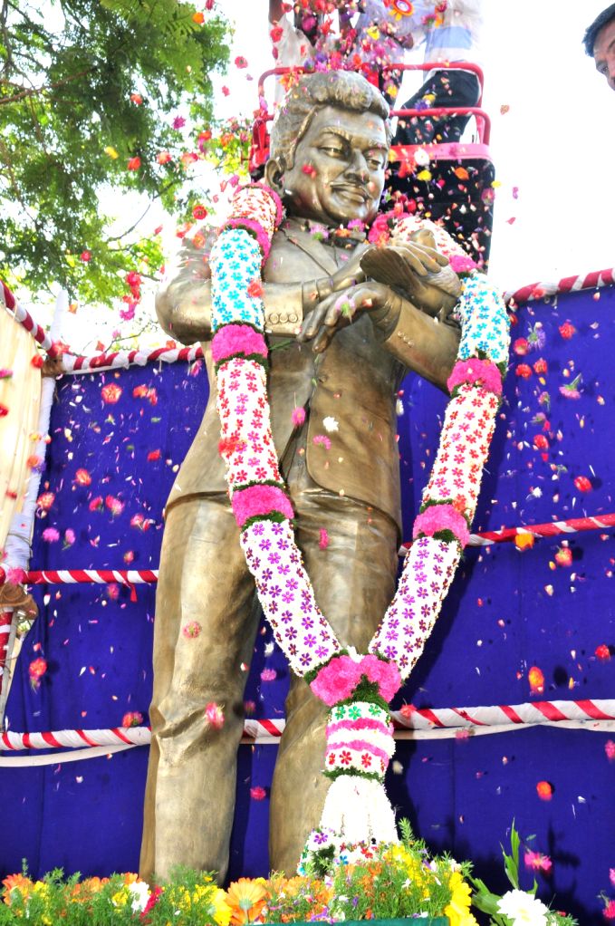 Dr. Rajkumar's statue inaugurated