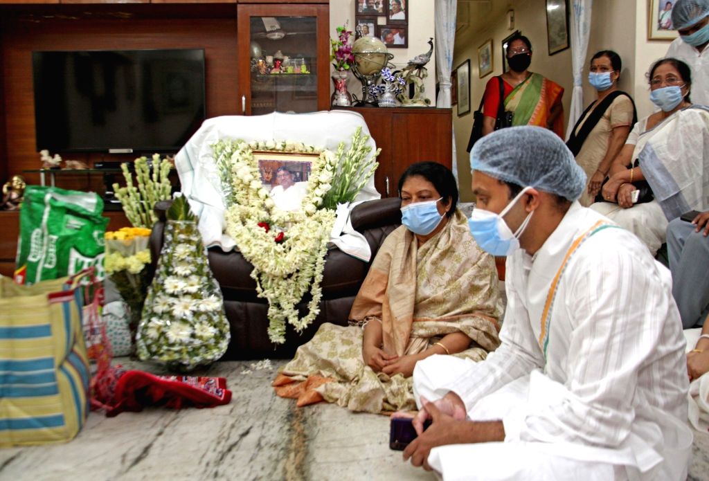 Tributes paid to Somen Mitra during remembrance ceremony organised in ...