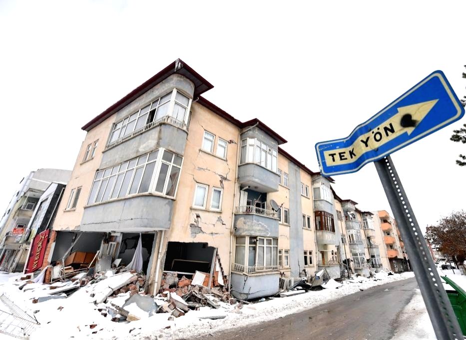 Quake death toll in Turkey, Syria crosses 6,000, with calls mounting to ...