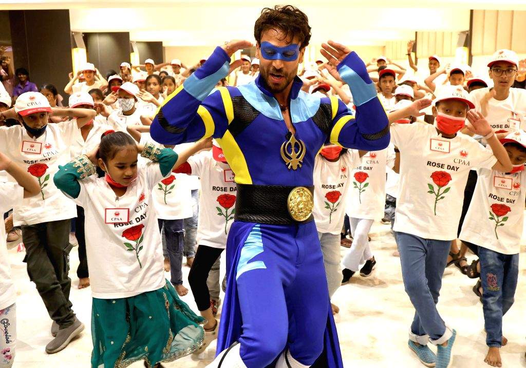 Tiger Shroff Joins Cancer Warriors