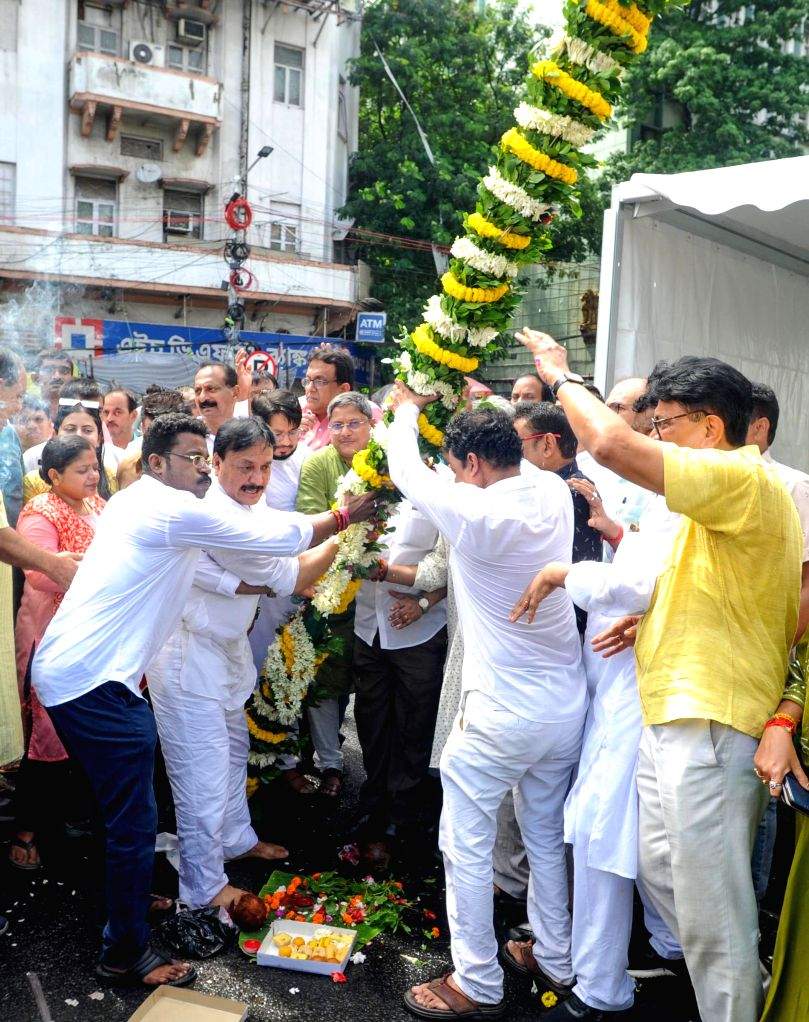TMC leaders and activists perform Khuti Puja for the 21st July Martyrs ...