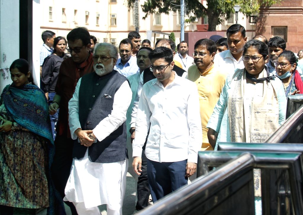 TMC leaders led by Abhishek Benarjee at Krishi Bhavan