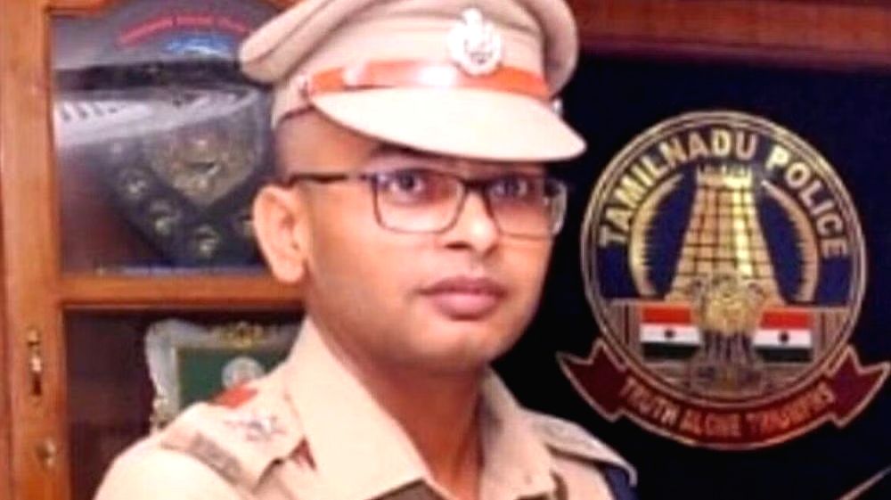 TN SHRC takes suo moto probe against IPS officer accused of plucking ...
