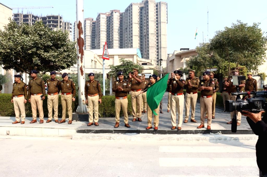 Free Photo : To increase the response time of Noida Police