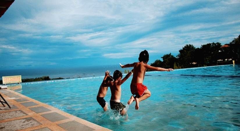Free Photo : Top adventure sports for kids during summer vacations