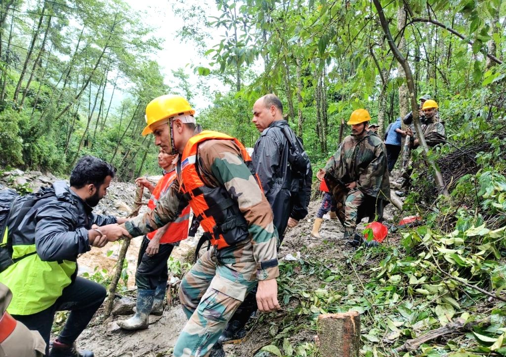 Free Photo :Tourists stranded in Sikkim due to heavy rainfall, 2000 ...