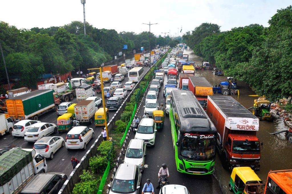 Traffic Jam Near ISBT Kashmiri Gate
