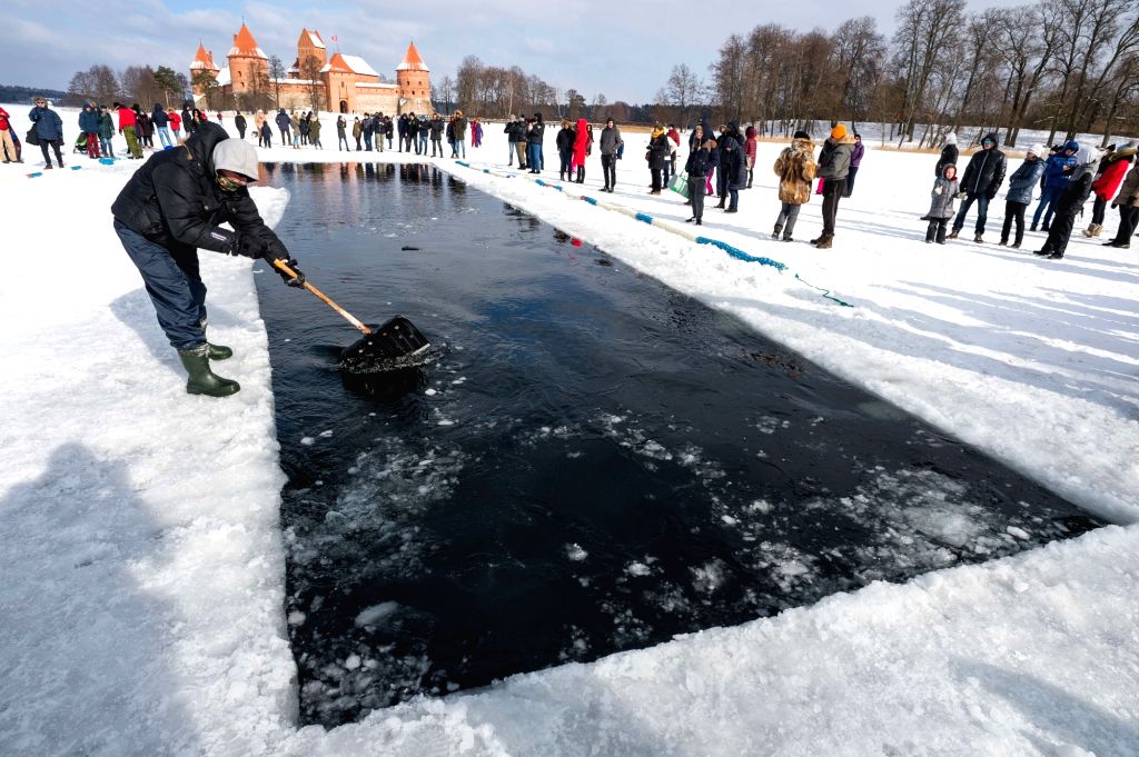 LITHUANIA-TRAKAI-WINTER SWIMMING RACE