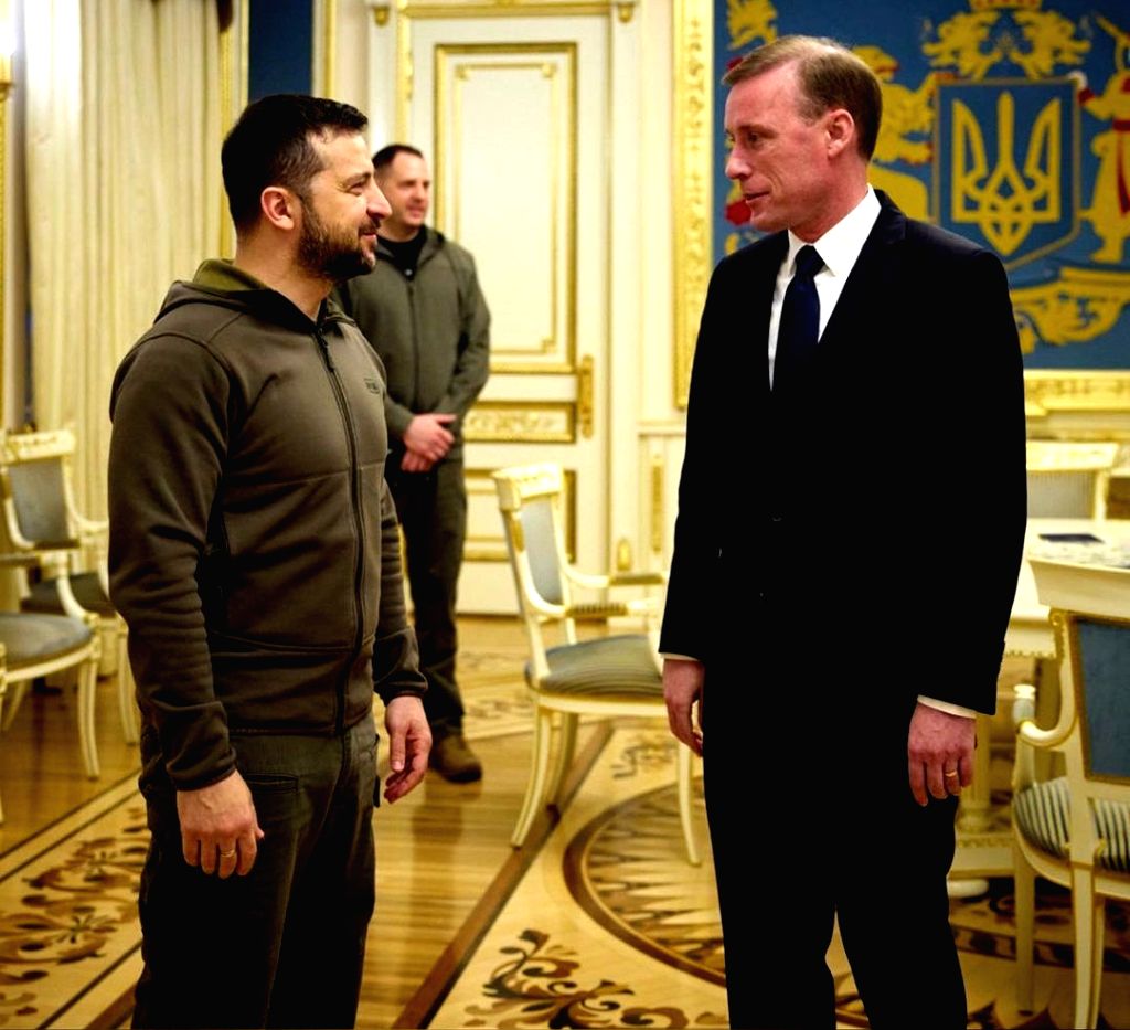 Free Photo :Ukrainian President Volodymyr Zelensky meets U.S. National ...