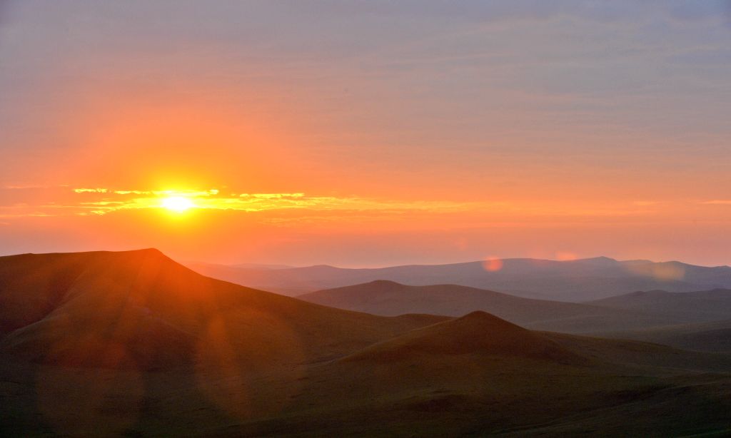 -INNER MONGOLIA-ULGAI GRASSLAND-SCENERY
