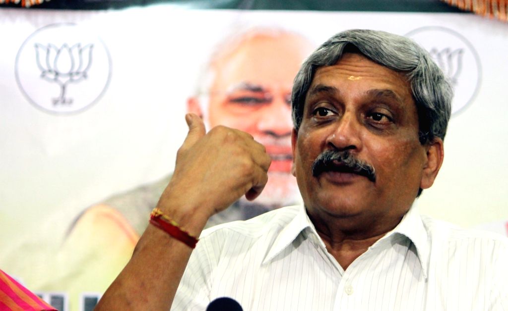 Manohar Parrikar interacts with press