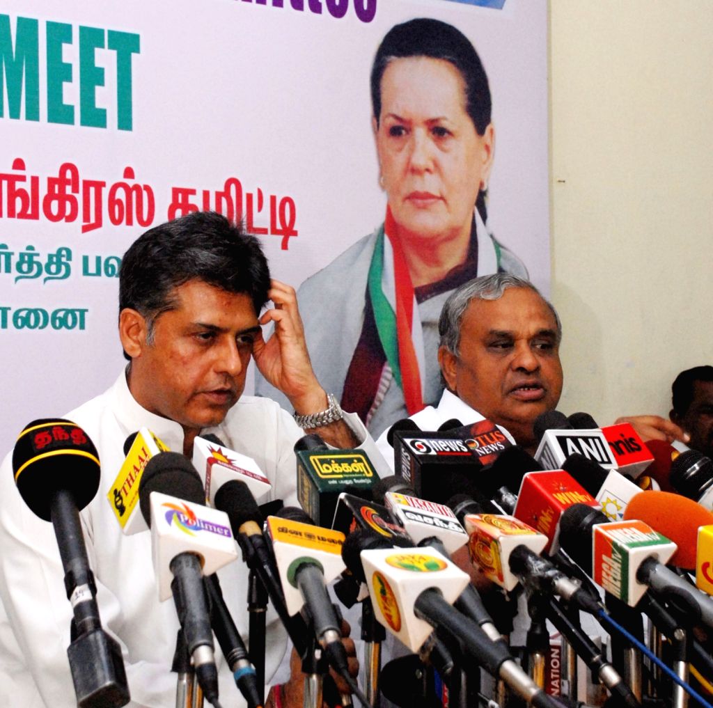 Manish Tiwari along with TNCC president Gnanadesingan addressing media