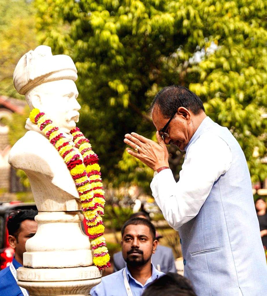 Union Minister Shivraj Singh Chouhan pays tribute at the statue of ...