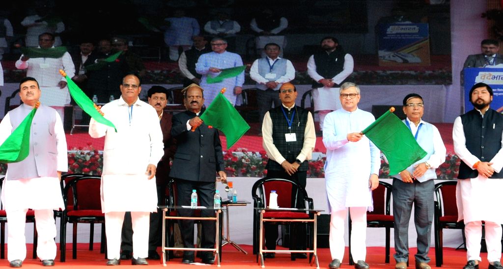 Flagging off ceremony of Vande Bharat Express by PM Modi