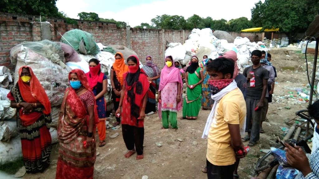 Garbage bank opened in Varanasi, to fill people's pockets with money