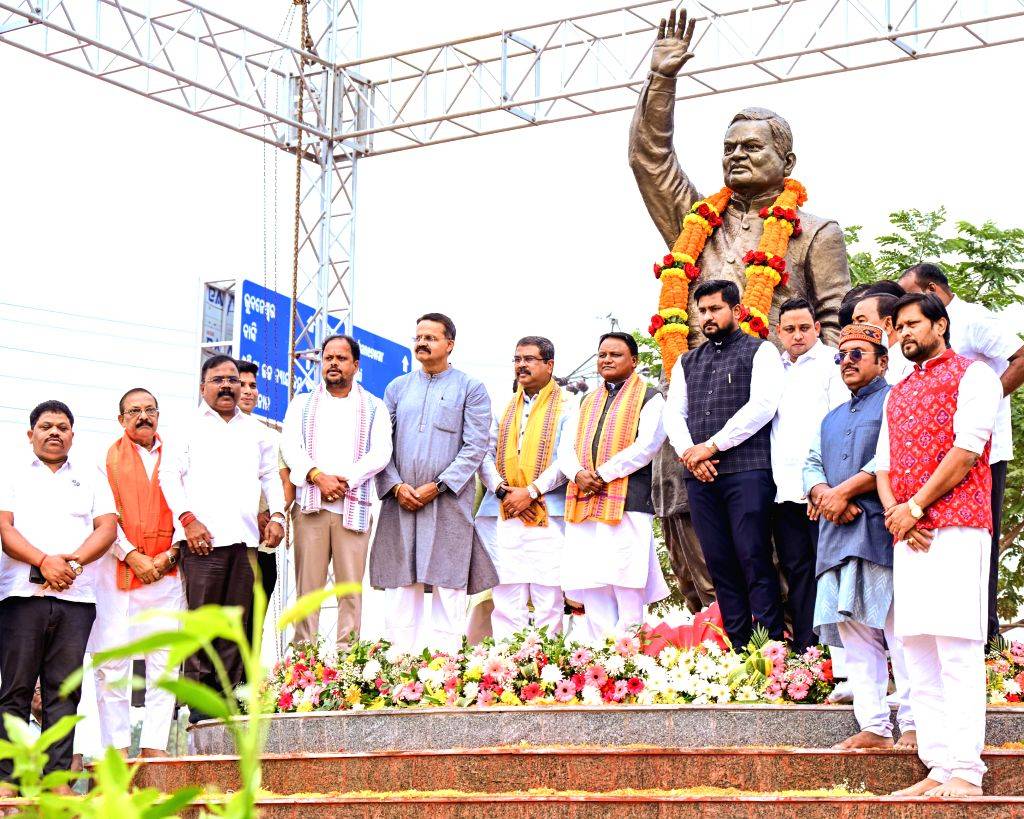 Unveiling the statue of former Prime Minister of India Atal Bihari Vajpayee