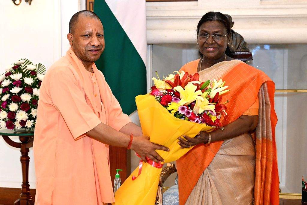 UP CM Yogi Adityanath Meets President Droupadi Murmu