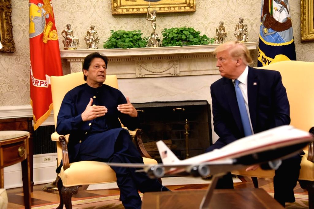 US President Donald Trump with Pakistan Prime Minister Imran Khan at ...