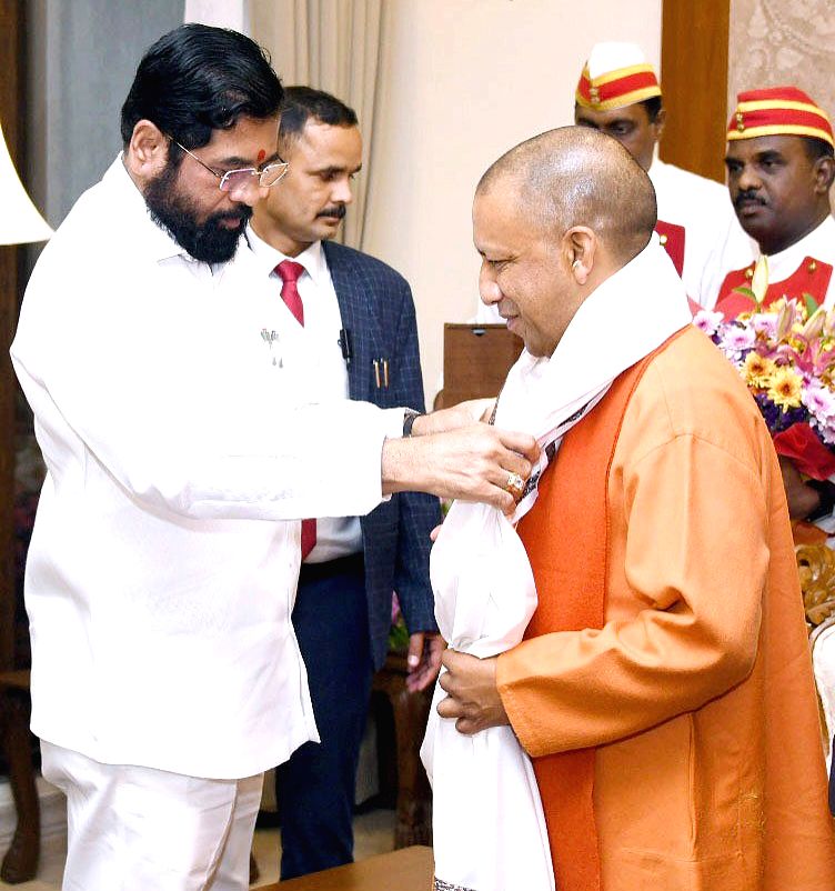 Mumbai: Uttar Pradesh CM Yogi Adityanath meets Maharashtra CM