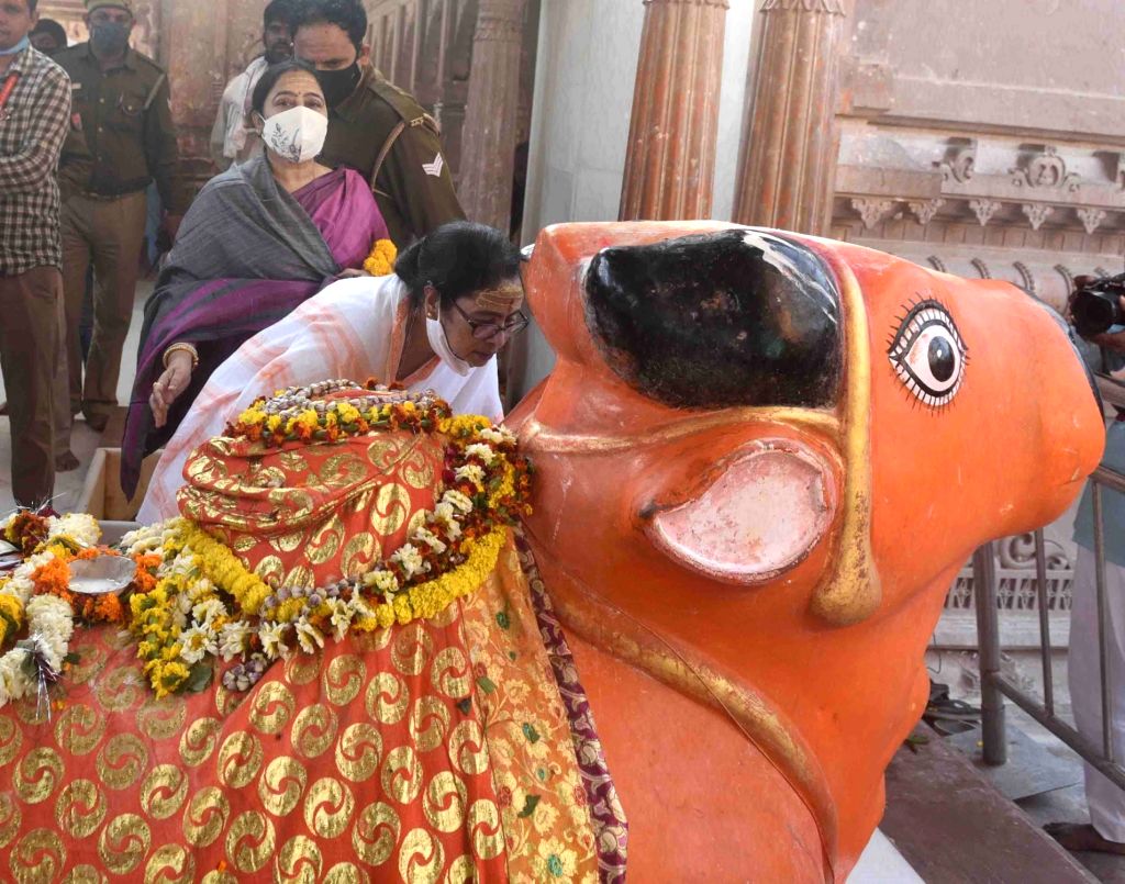 :Varanasi:West Bengal Chief Minister and TMC supremo Mamata Banerjee ...
