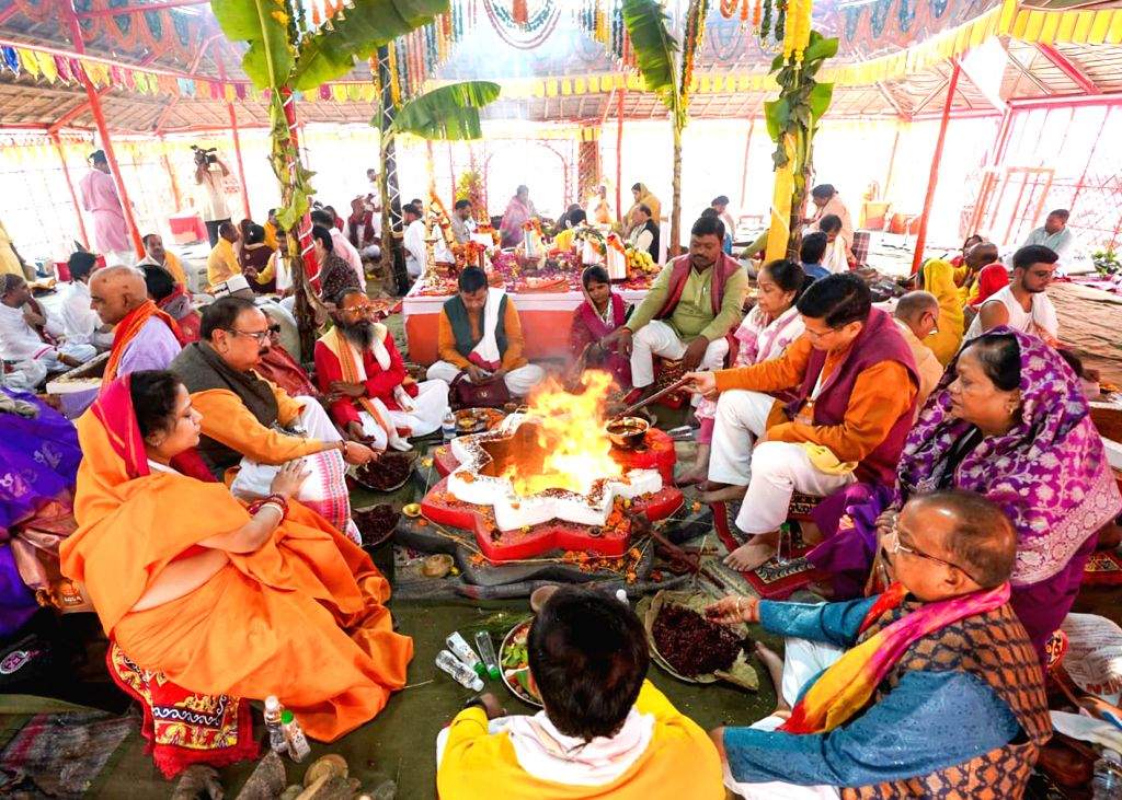 Vedic Acharyas Perform Rituals on Day 3 of Dharma Dhwajarohan