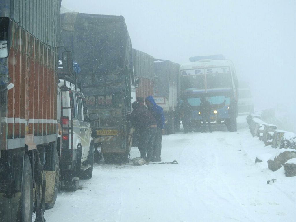 Snowfall leaves vehicles stranded at Sela Pass