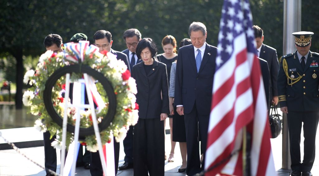 Veterans Minister Pi in Washington D.C.