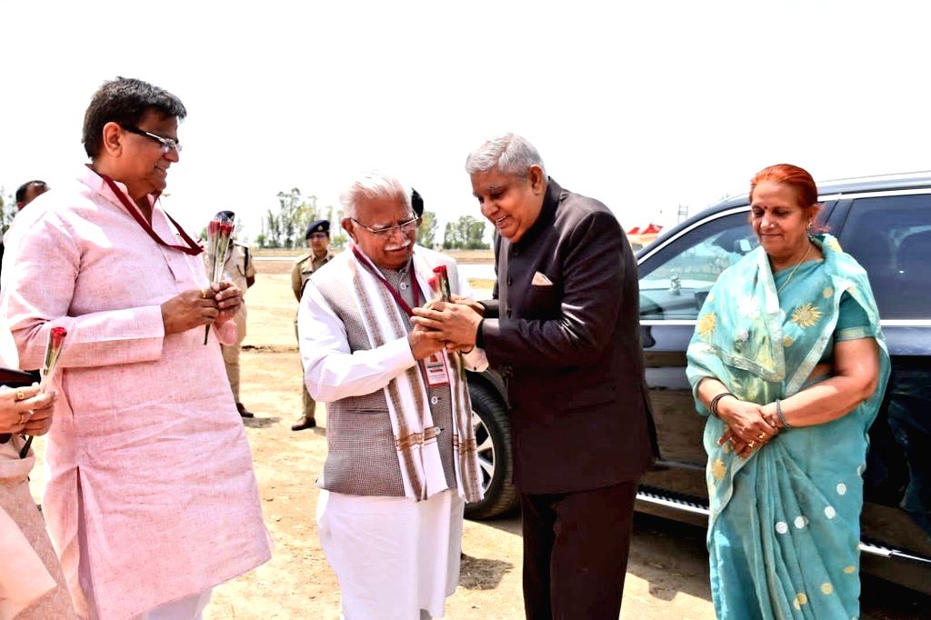 Vice President Jagdeep Dhankhar and Sudesh Dhankhar being welcomed by ...