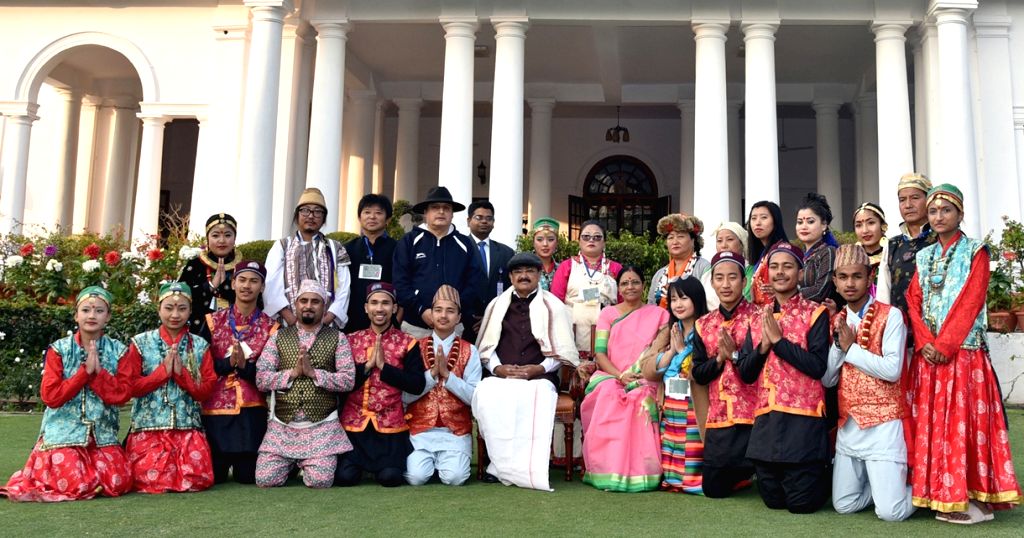 Venkaiah Naidu meets Sikkim tableaux artists