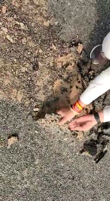 Free Photo : Video of poor quality road surfaced