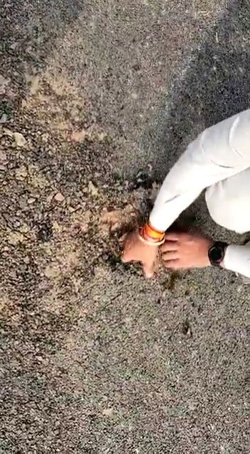 Free Photo : Video of poor quality road surfaced