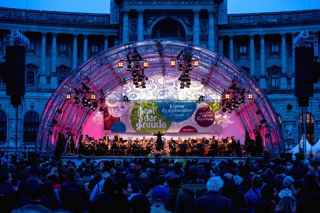 AUSTRIA-VIENNA-WORLD WAR II-CONCERT