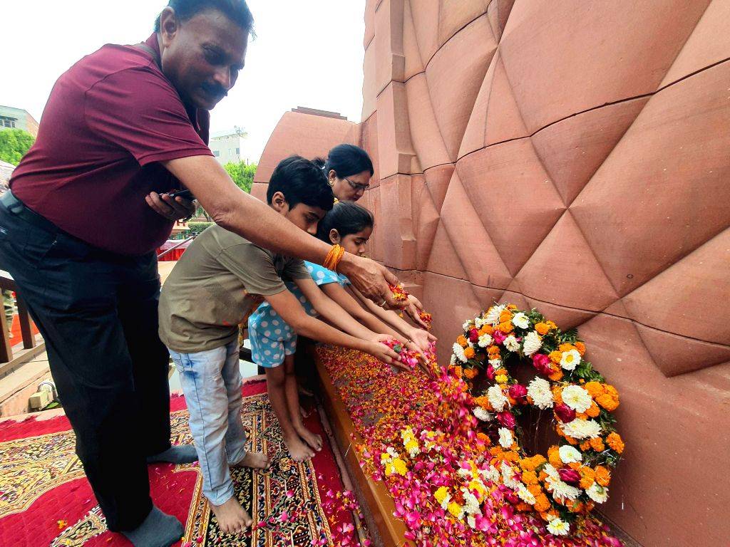 Visitors at the Jallianwala Bagh Martyrs' memorial on the Jallianwala ...
