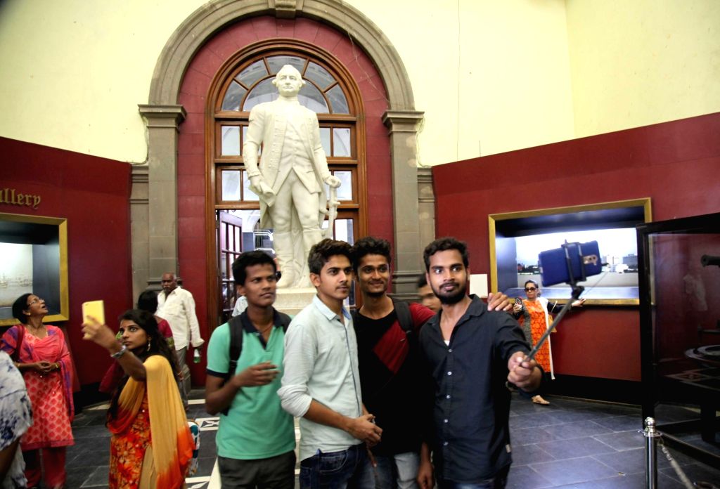 Photography allowed Victoria Memorial Hall