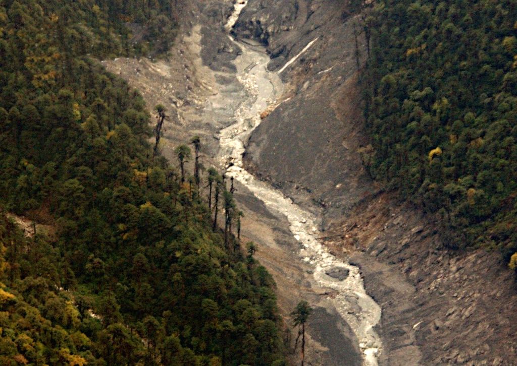 Efforts on to clean Arunachal river after thousands of fish die as ...