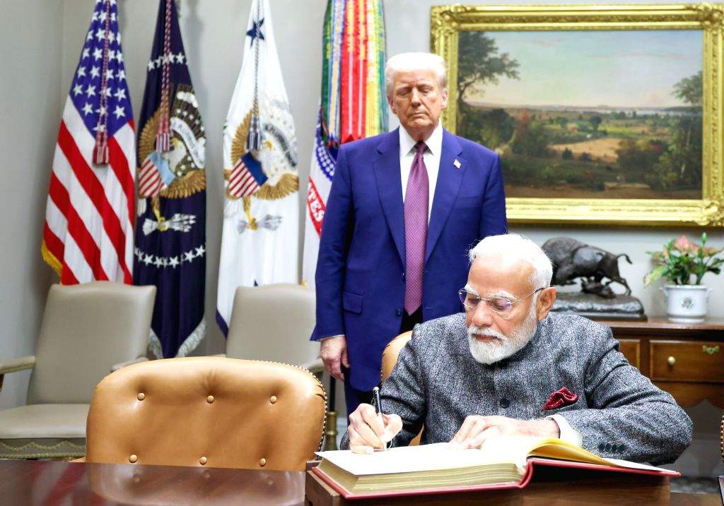Washington, DC : Prime Minister Narendra Modi meets U.S. President ...