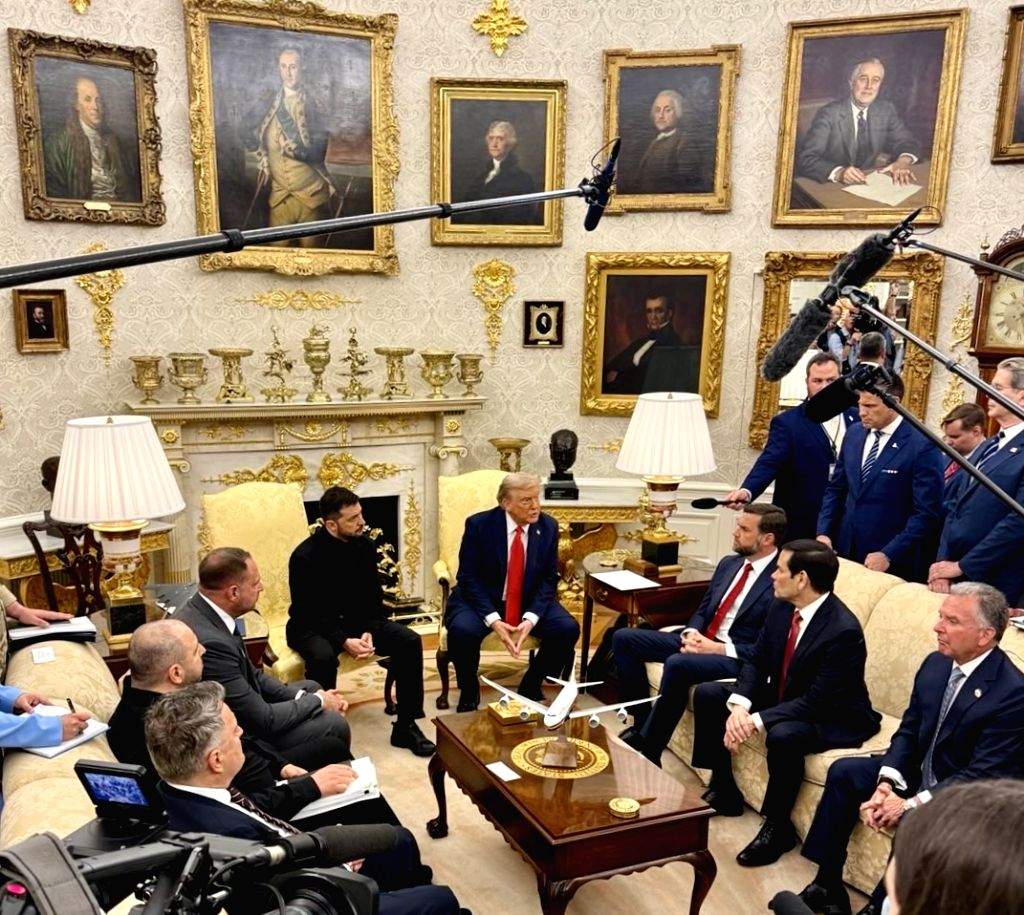 Washington : Trump meets Zelenskyy at Oval Office
