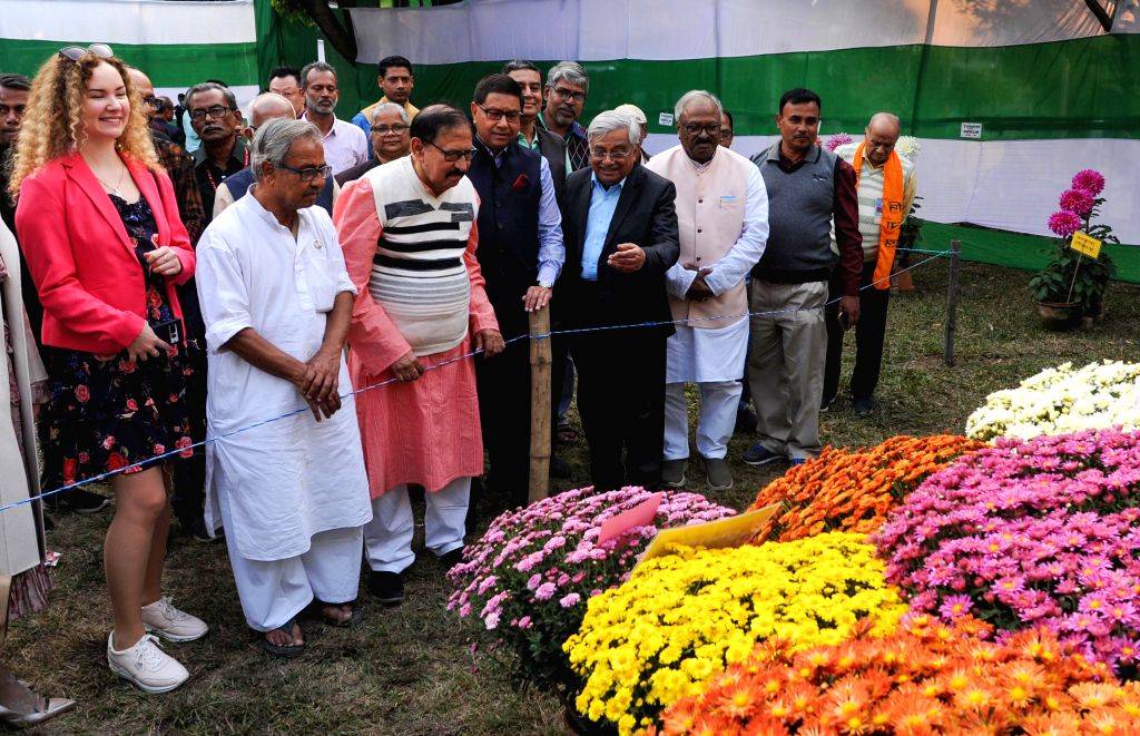 WB Assembly Speaker Biman Banerjee inaugurates the 71st Annual ...