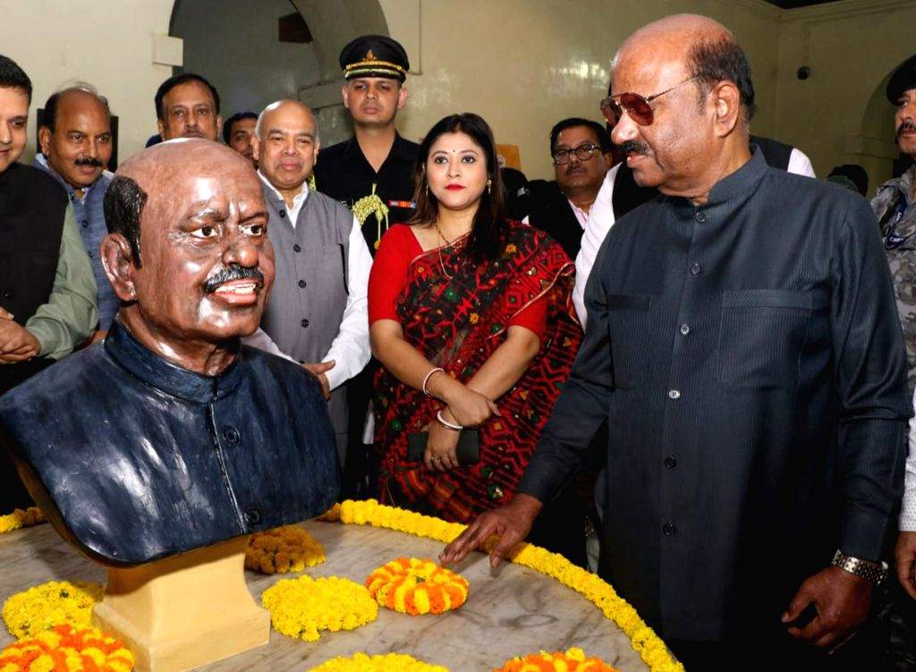 West Bengal Governor C.V. Anand Bose unveils his self-sculpture at Raj ...