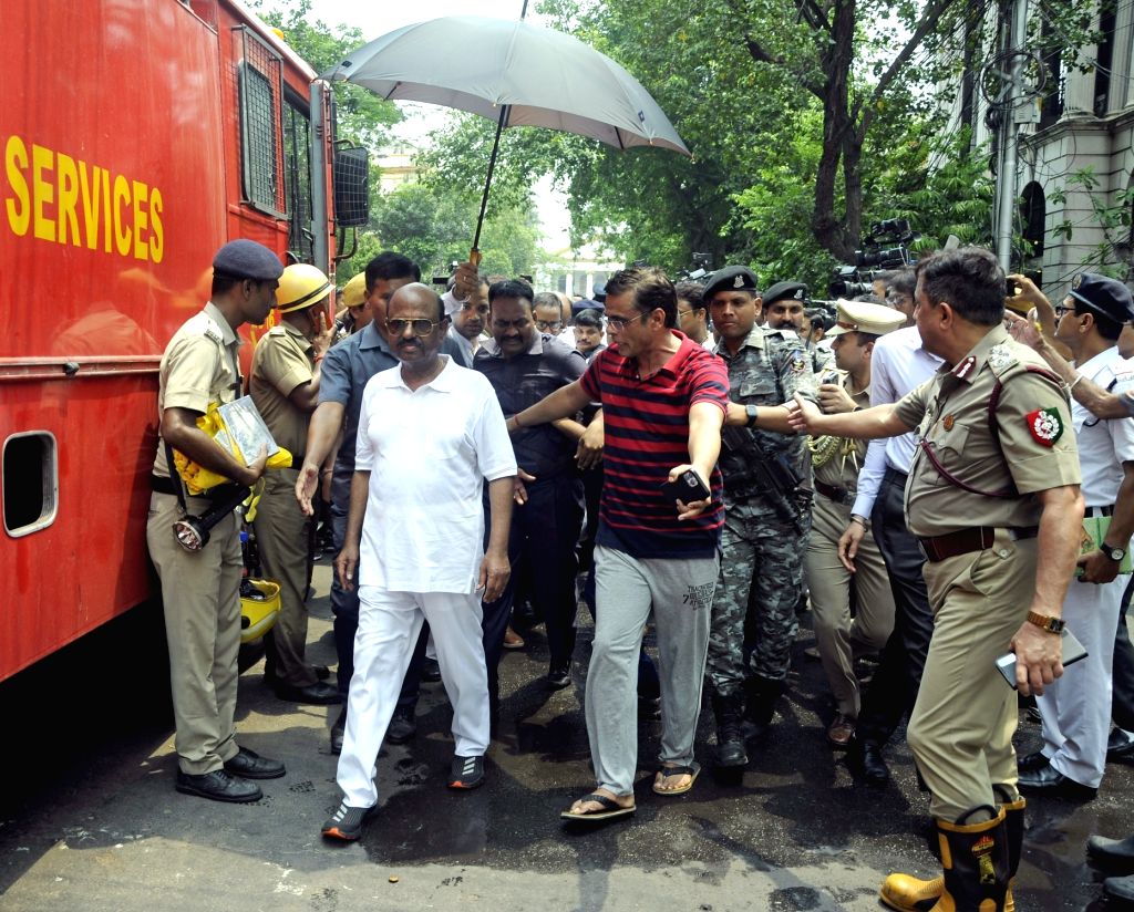 Kolkata : West Bengal Governor C.V Ananda Bose visits the site where a ...